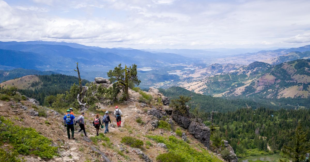 Hobart Bluff: Scenic PCT Hike Near Ashland and Medford